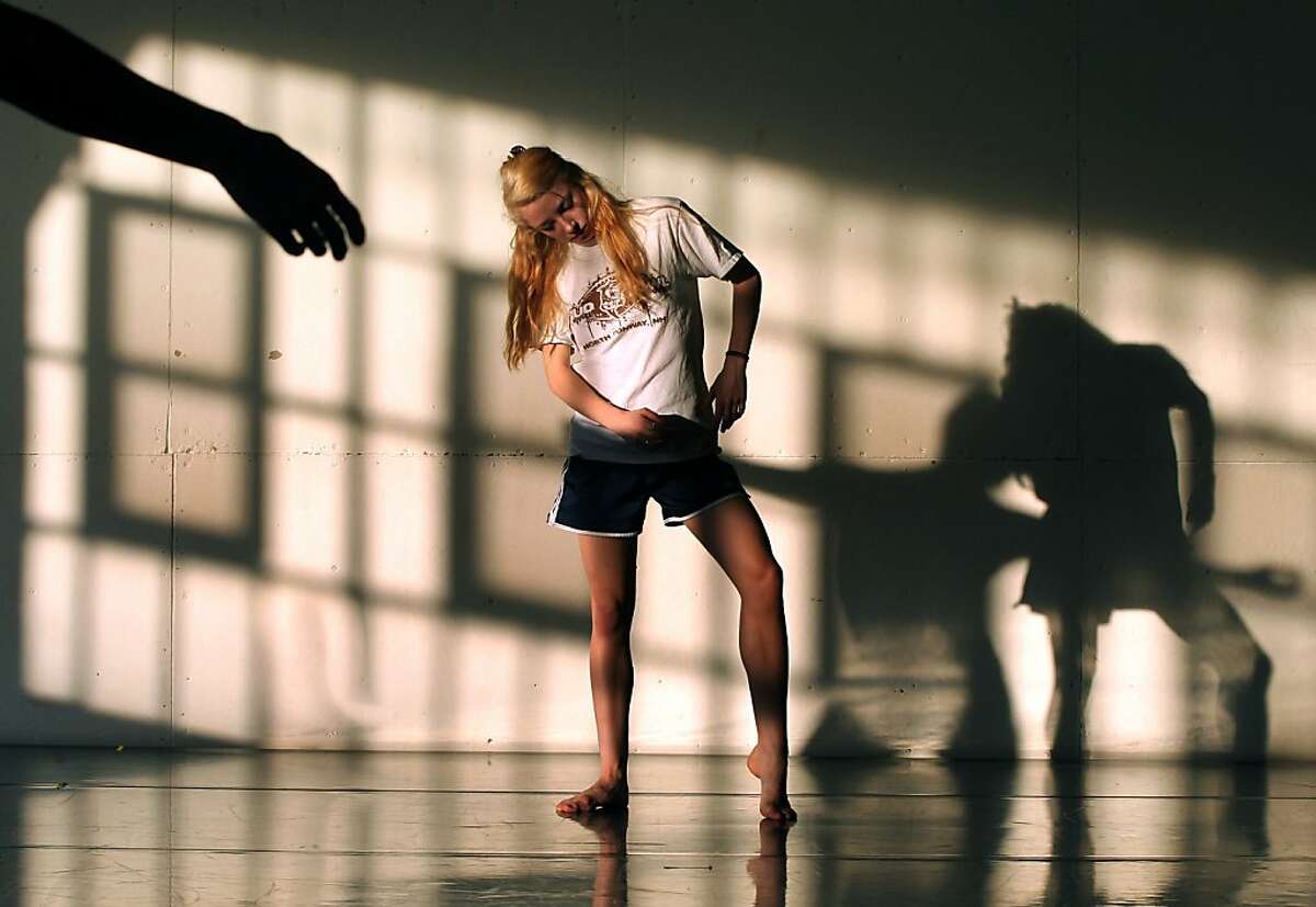 Dance teacher fluent in Gaga movement