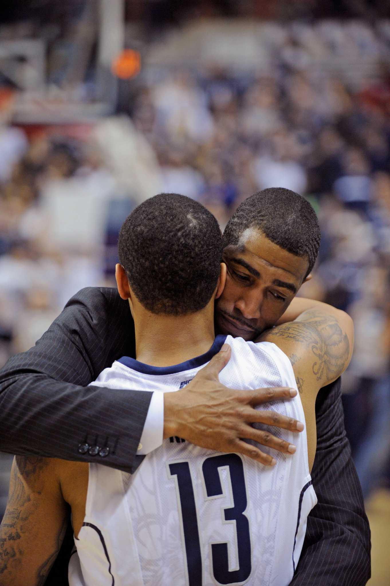 Kevin Duffy: 'Faithsight' delivers Ollie, UConn