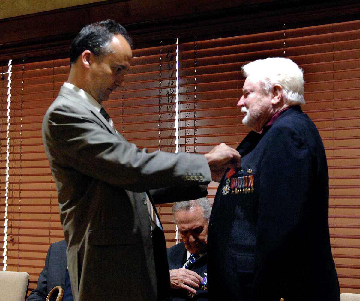 WWII veterans receive French honors