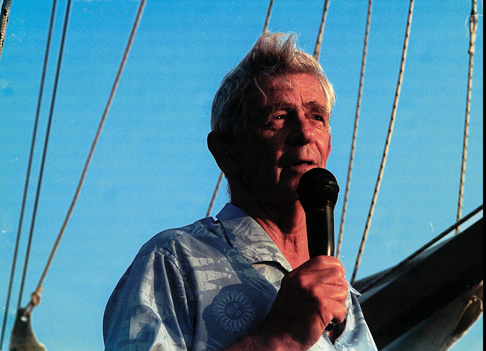 'Cal' Whipple, who helped get WWII photo published, dies at 94