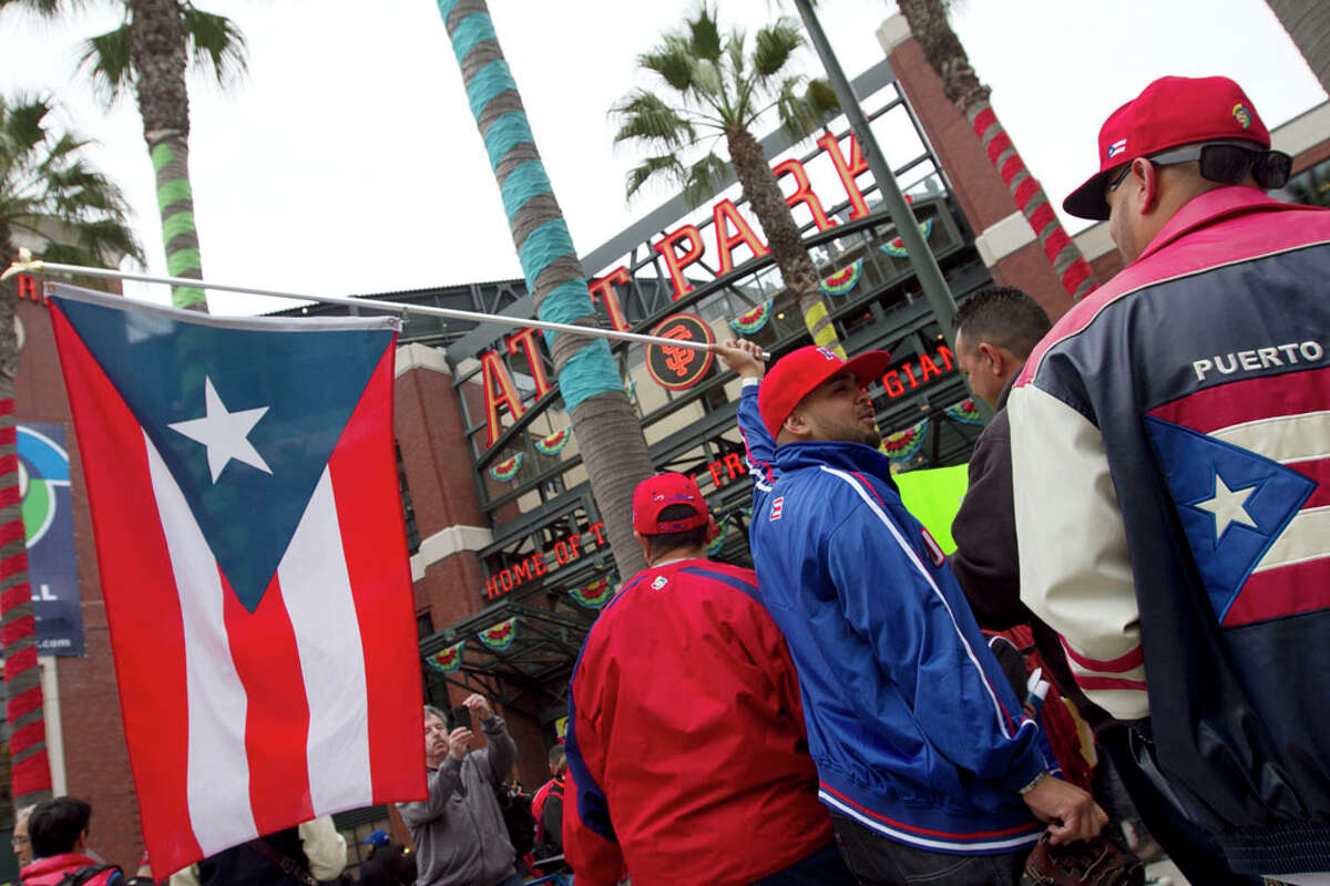Dominicans top Puerto Rico 3-0, win WBC