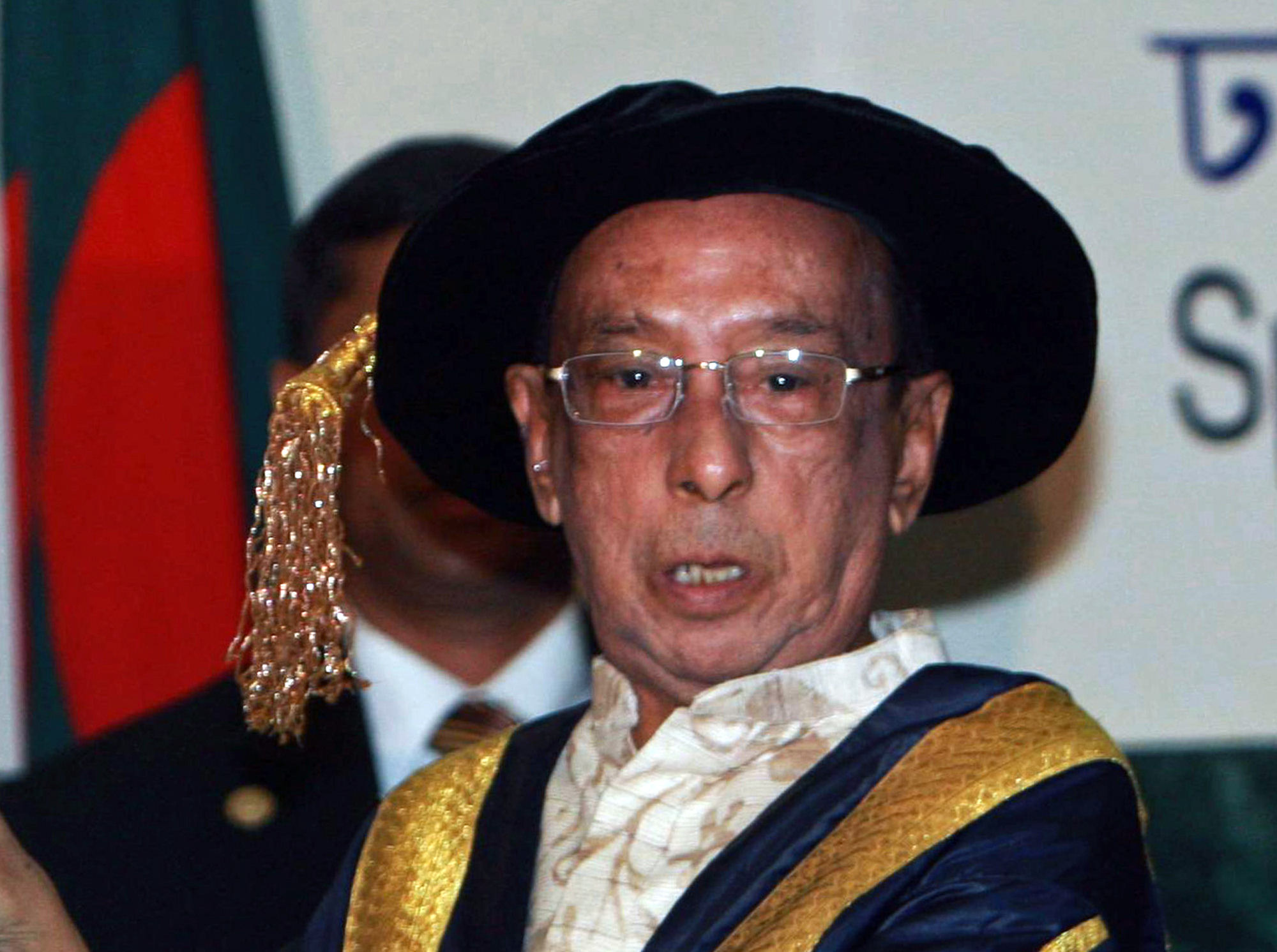 Bangladesh's figurehead president dies at 84