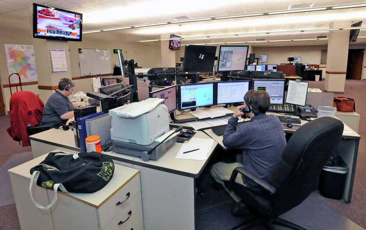 Woman called Beaumont 911 for help hanging curtains