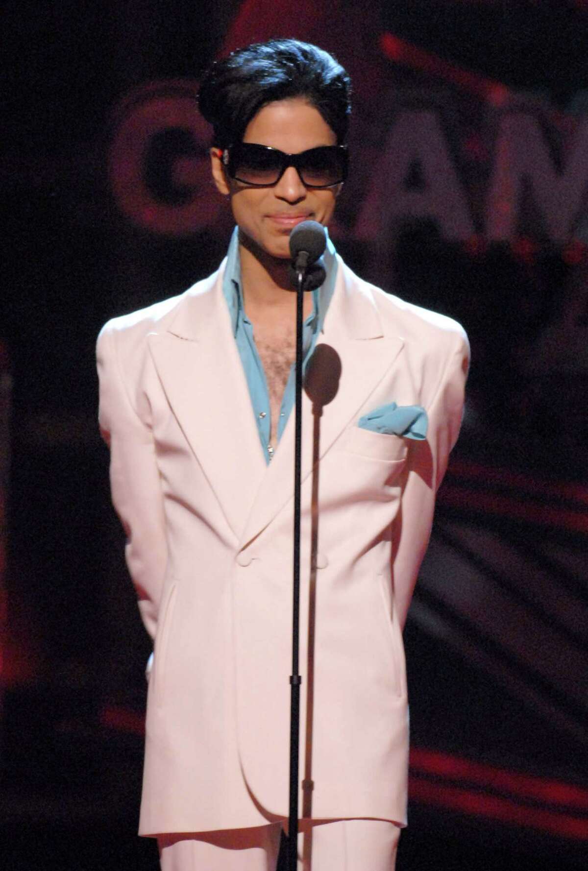 Report: Prince coming to Seattle in April