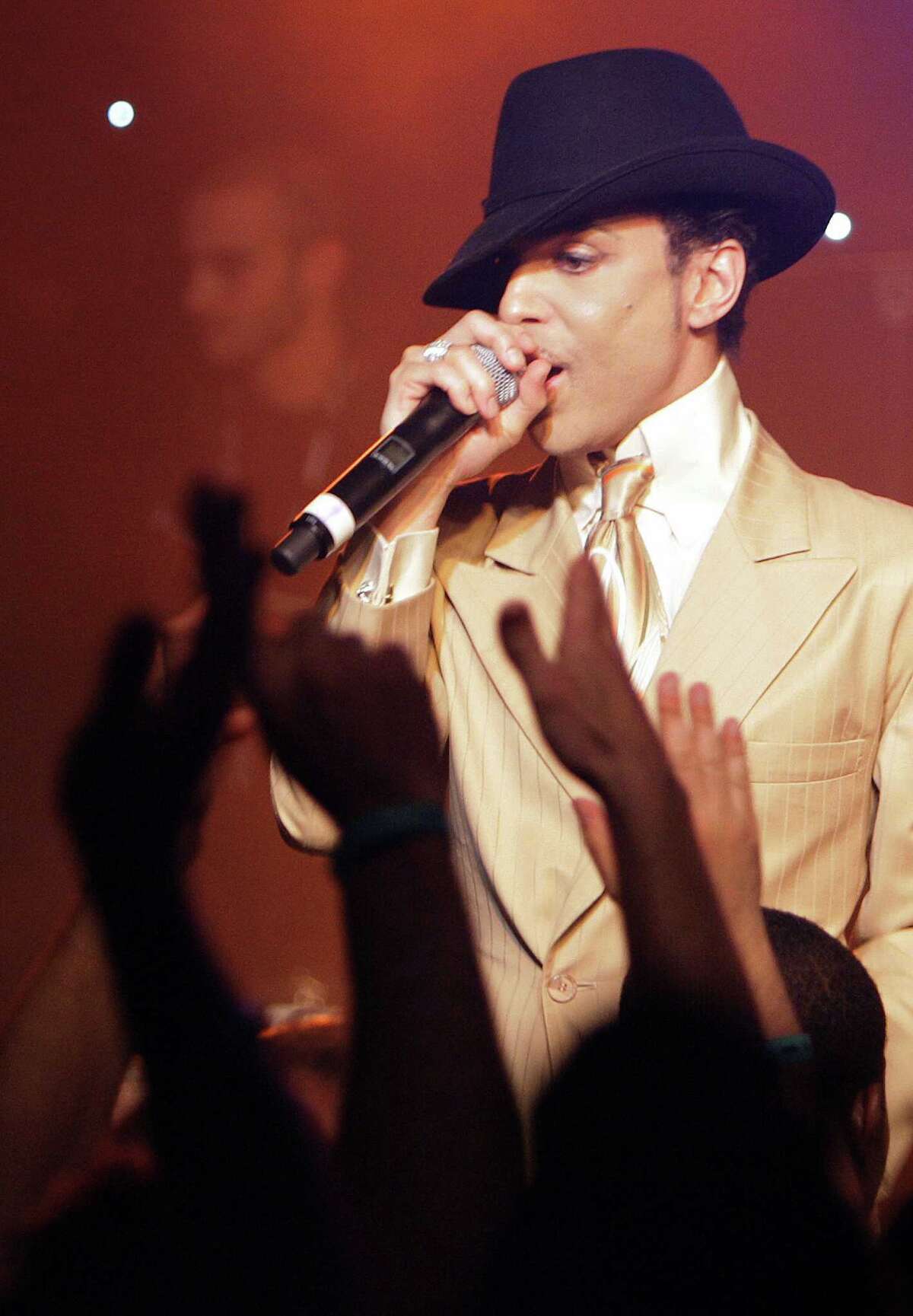 Report: Prince coming to Seattle in April