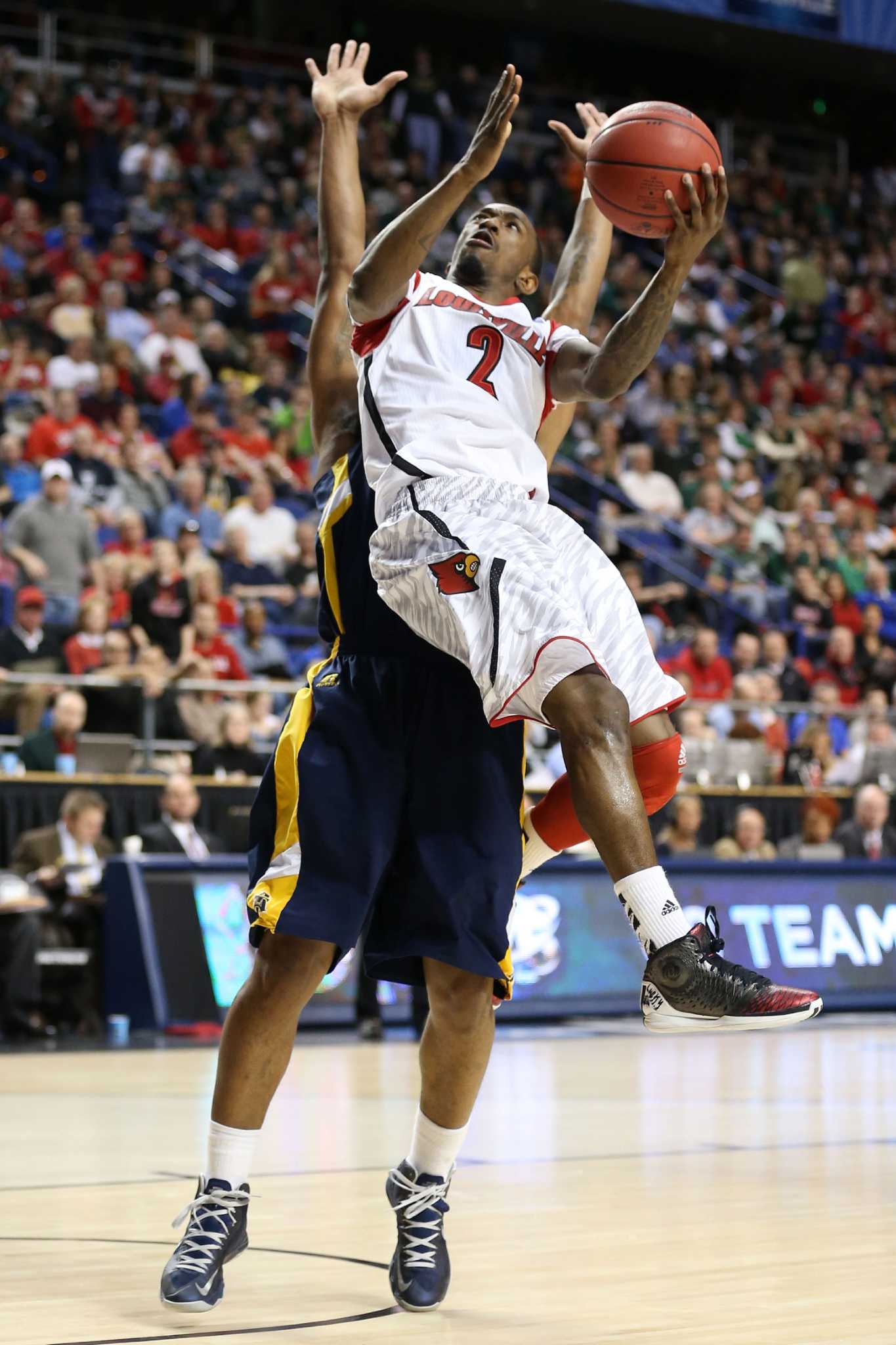 Top-seed Louisville steamrolls N.C. A&T
