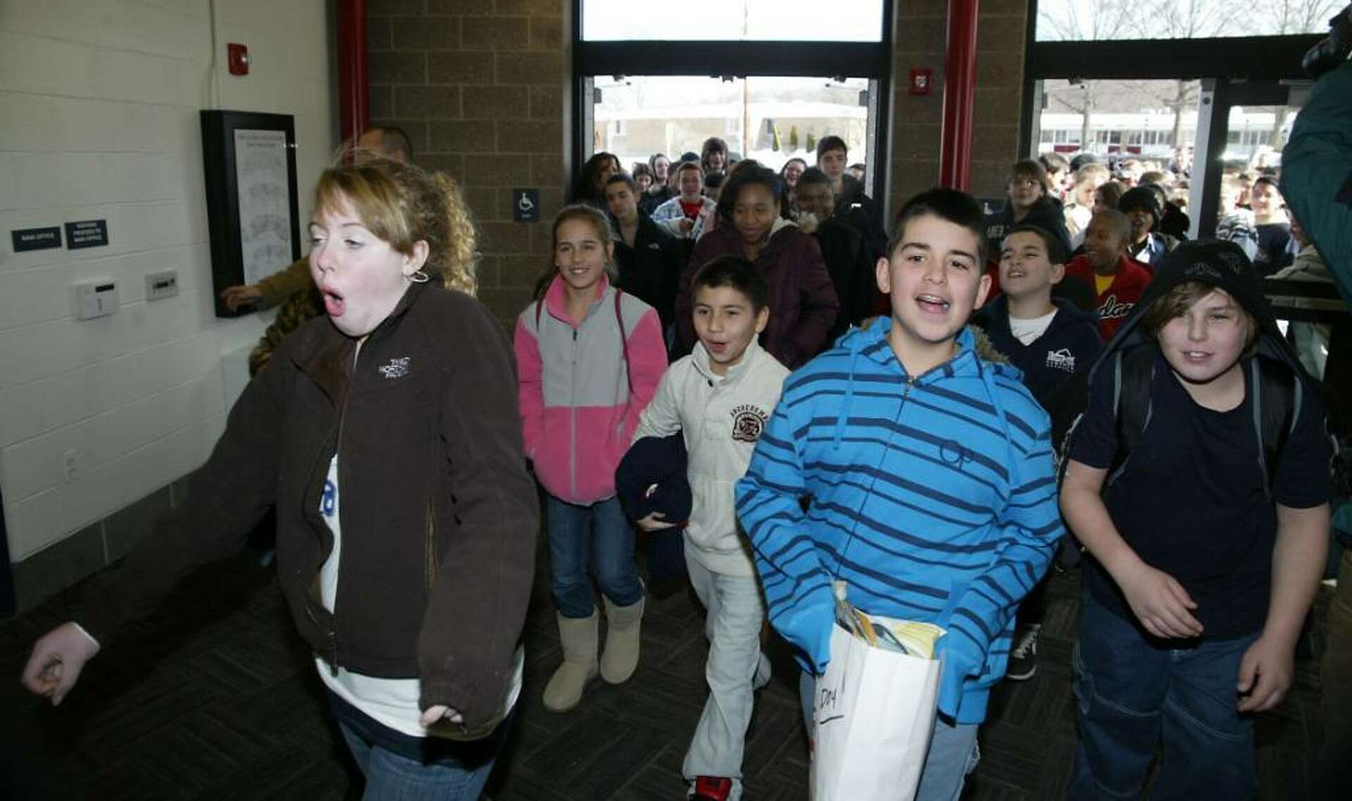 After years in the works, new middle school finally opens