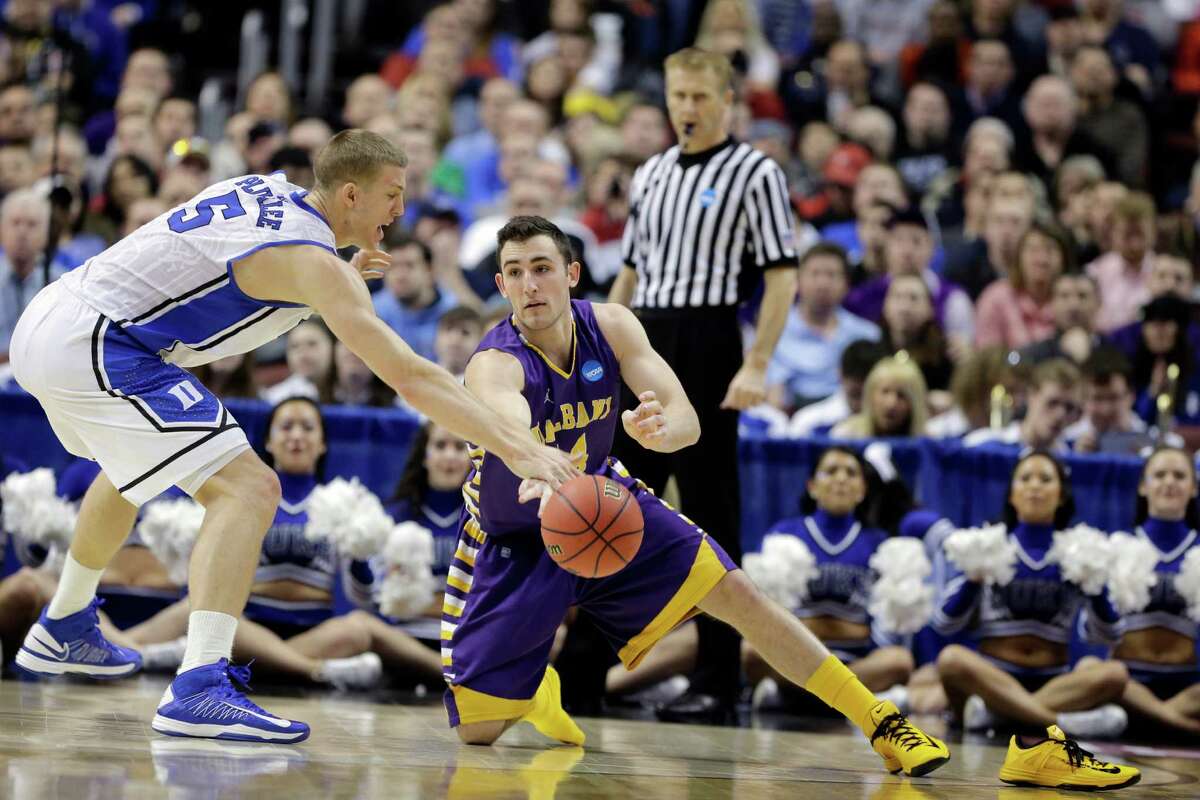 Fans hold heads high in defeat of UAlbany