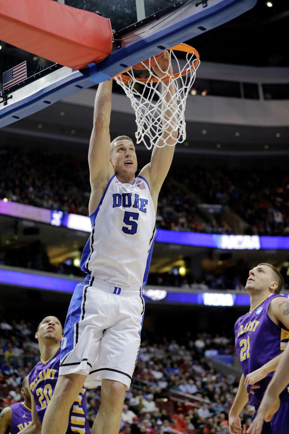 Fans hold heads high in defeat of UAlbany