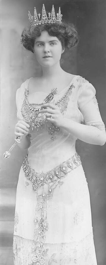 Fiesta Queens over the years - mySA