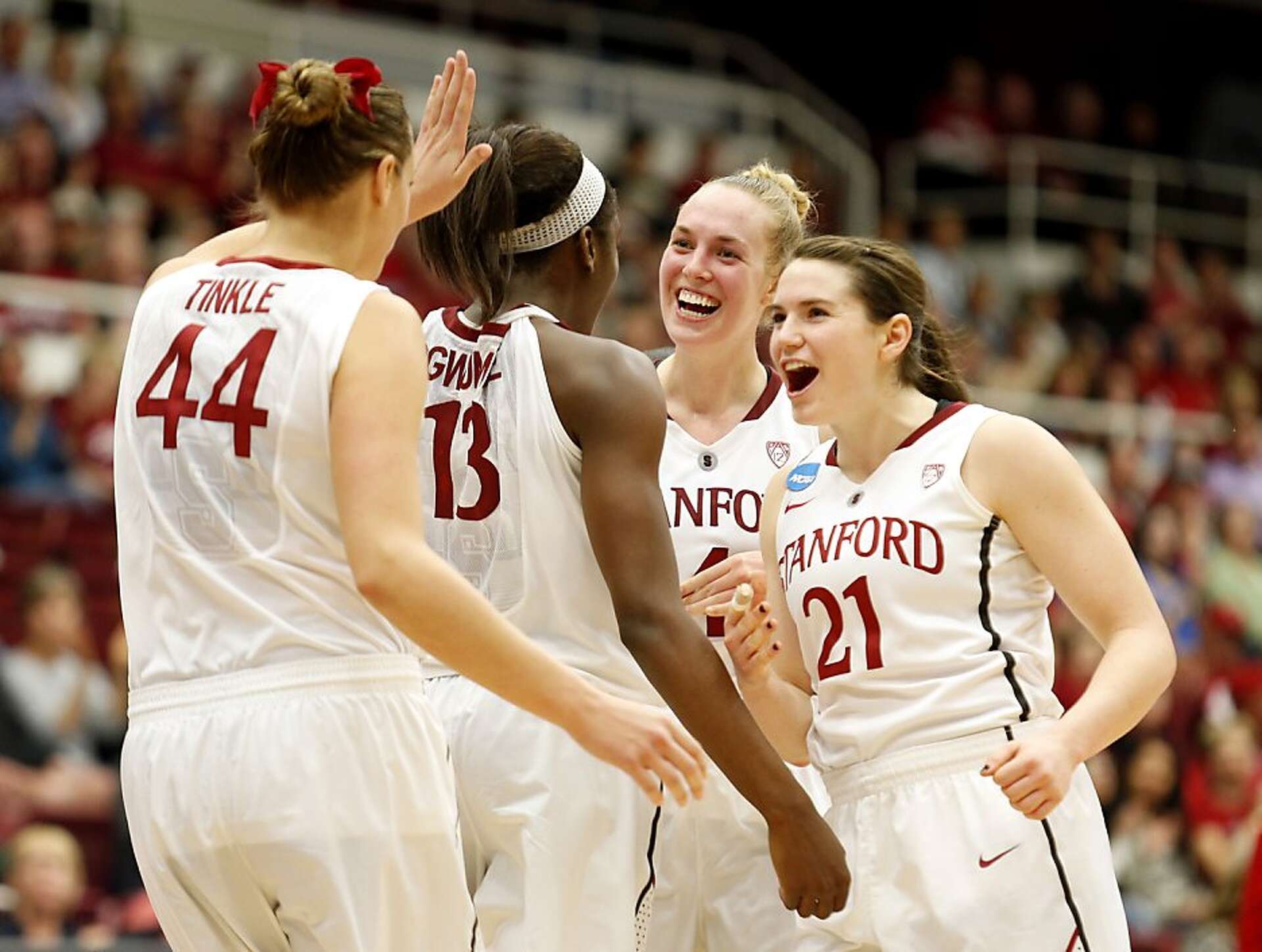 Stanford women beat Tulsa in 1st round