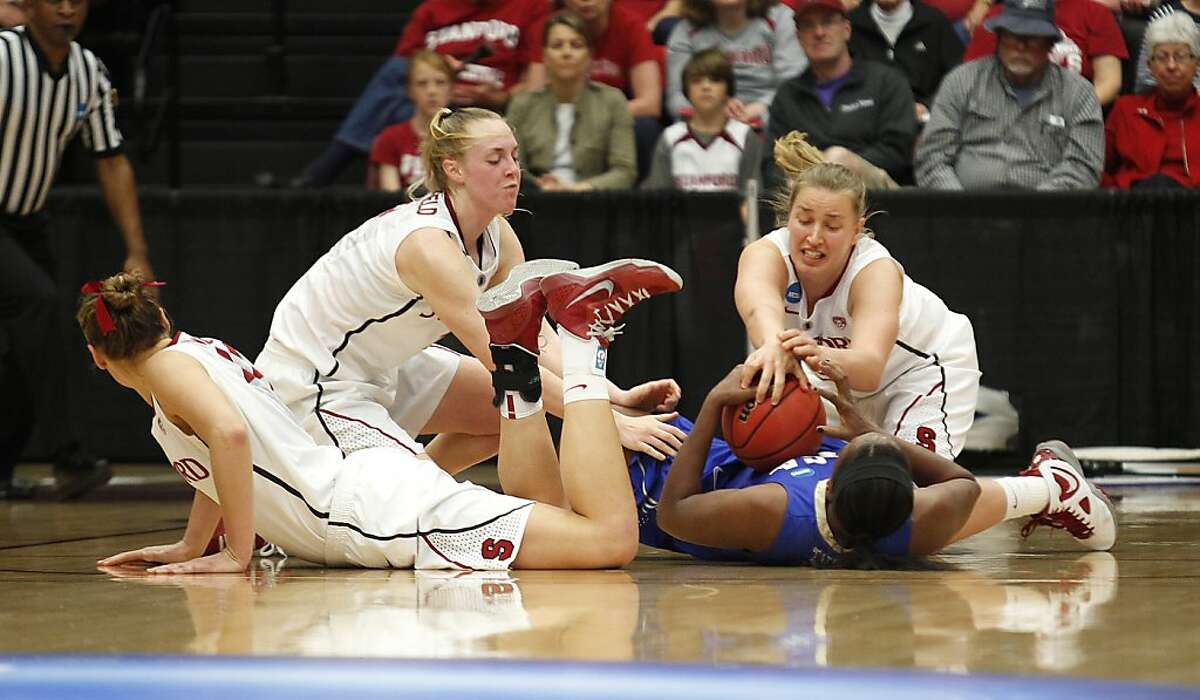 Stanford women beat Tulsa in 1st round