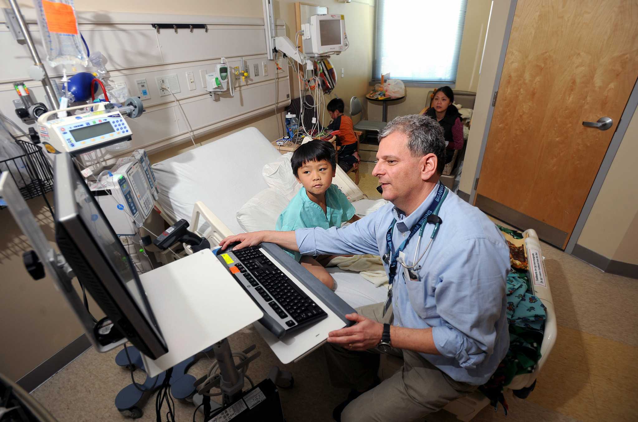 Kaiser model as health care's future debated