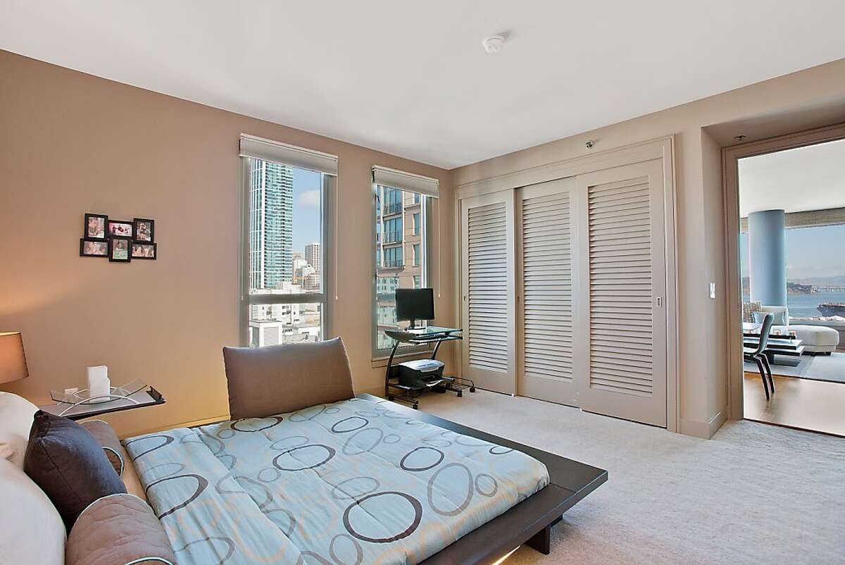 South Beach condo has bay, city views