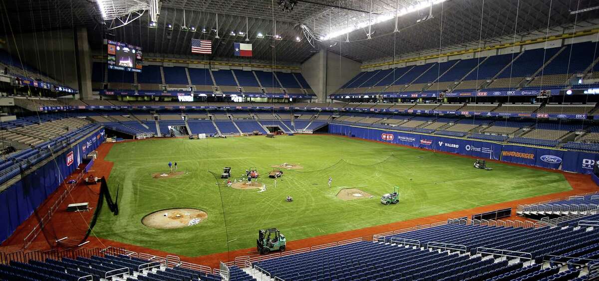 It's batter up for first time in the Alamodome