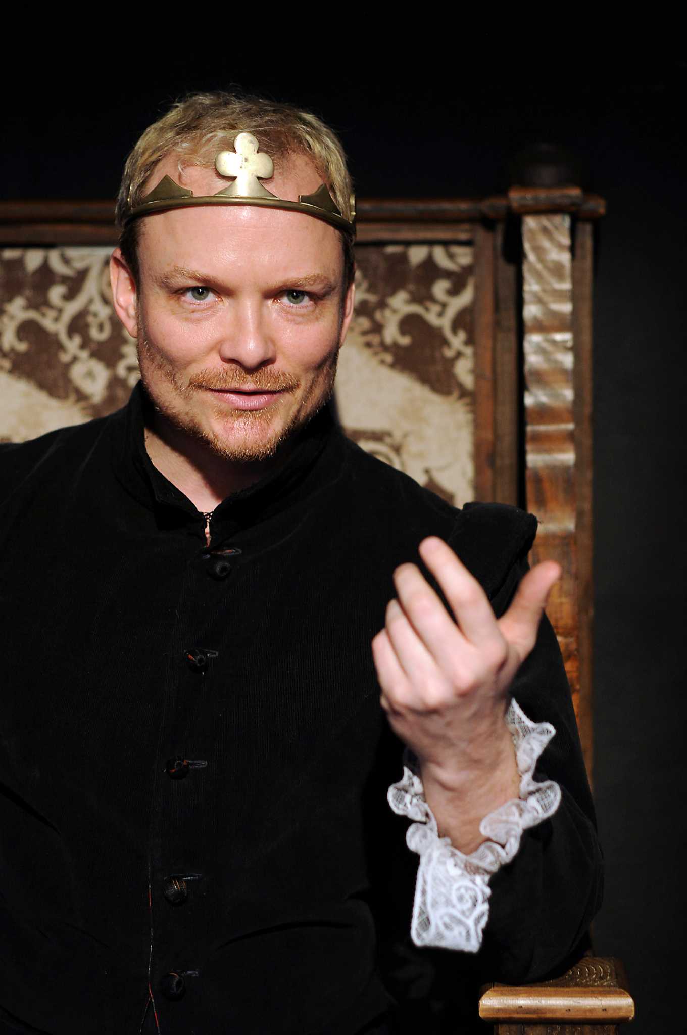 Main Street Theater's 'Henry V' fights the good fight