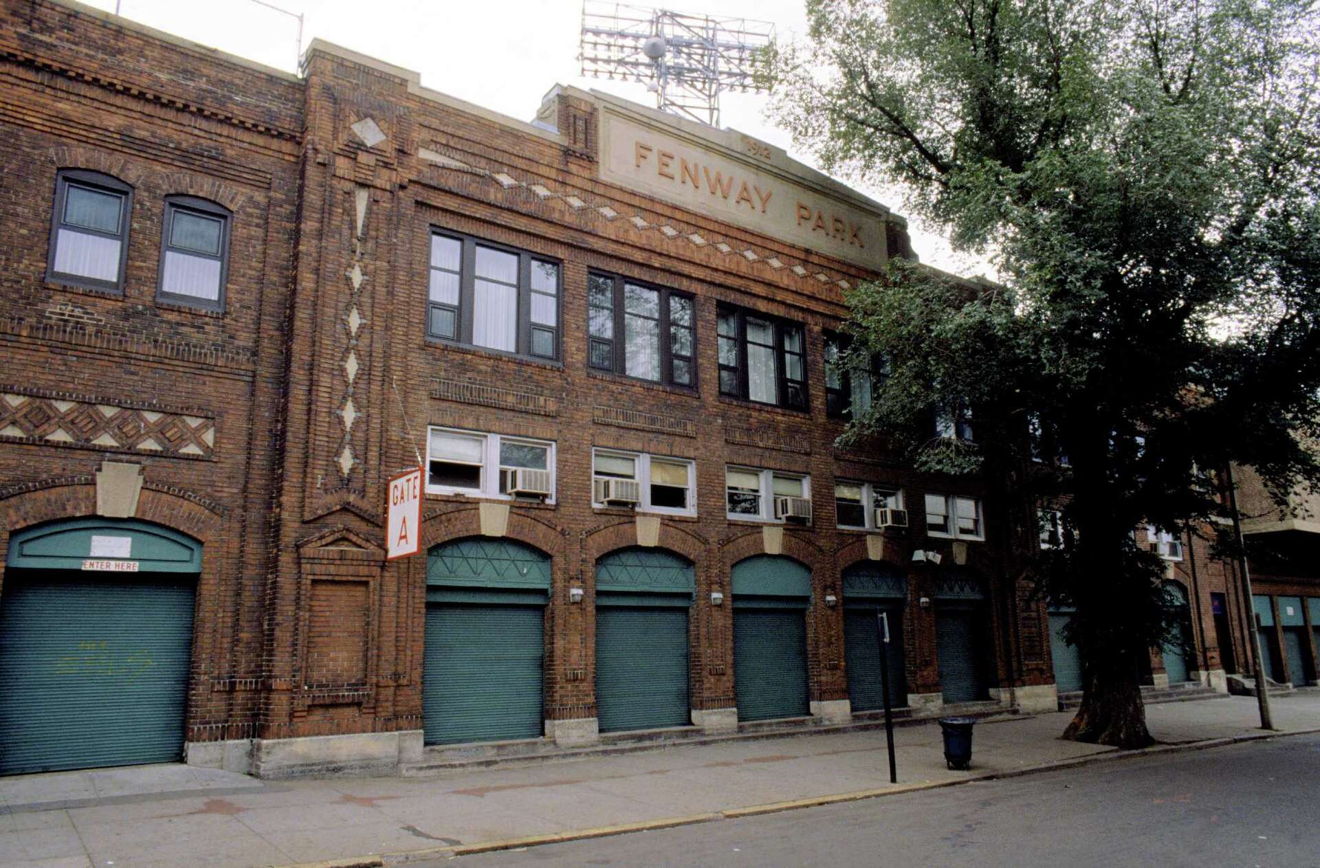 A history of hitters' parks