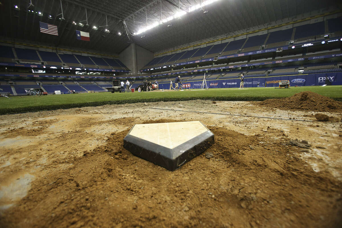 It's batter up for first time in the Alamodome