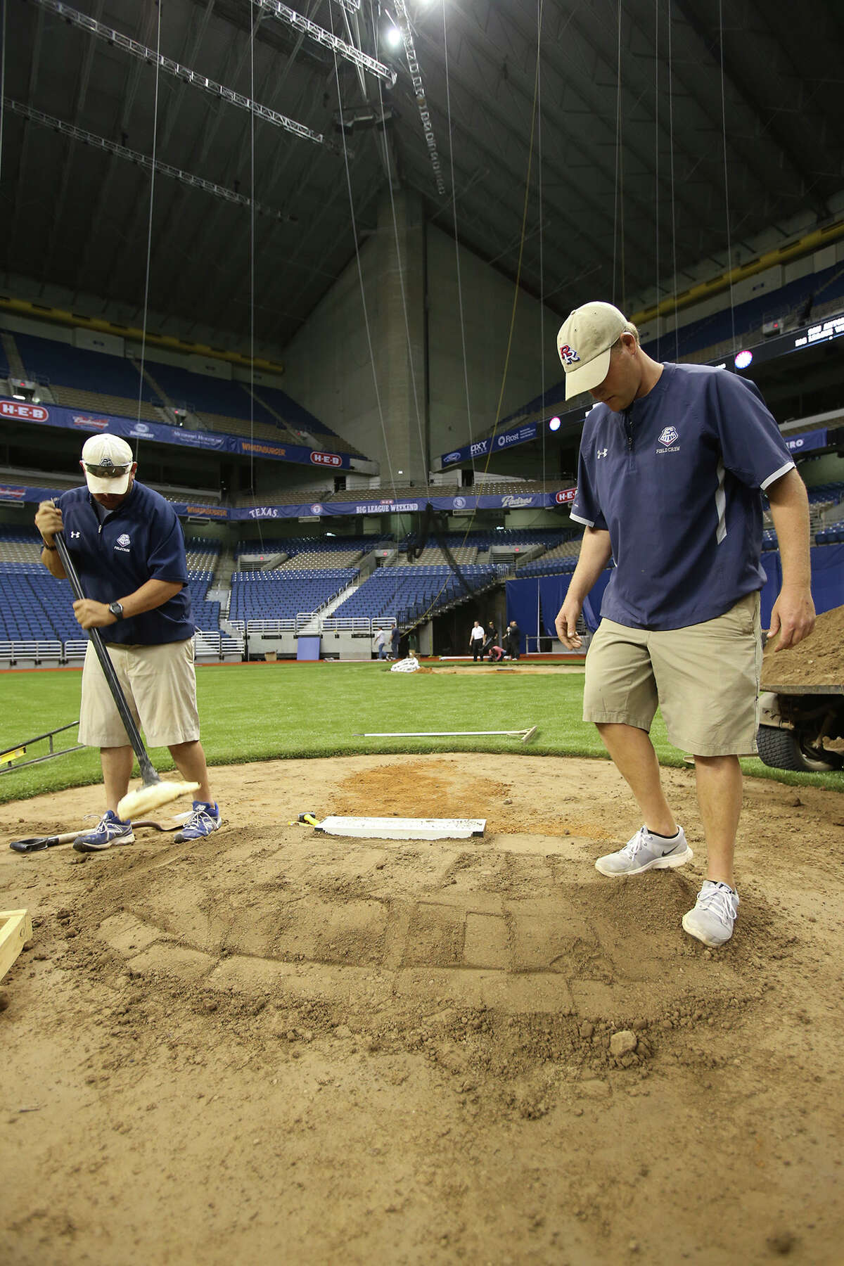 It's batter up for first time in the Alamodome