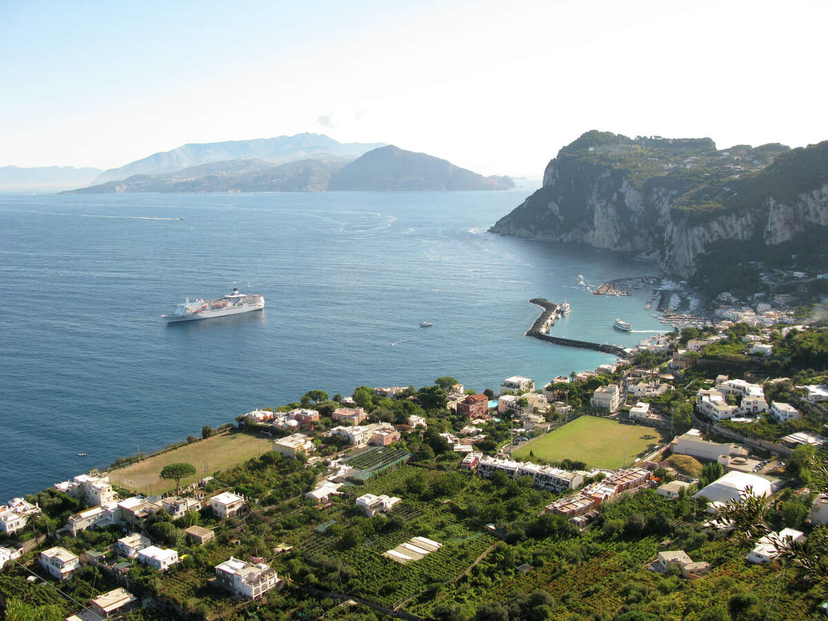 Best Dressed profile: Greggory Burk