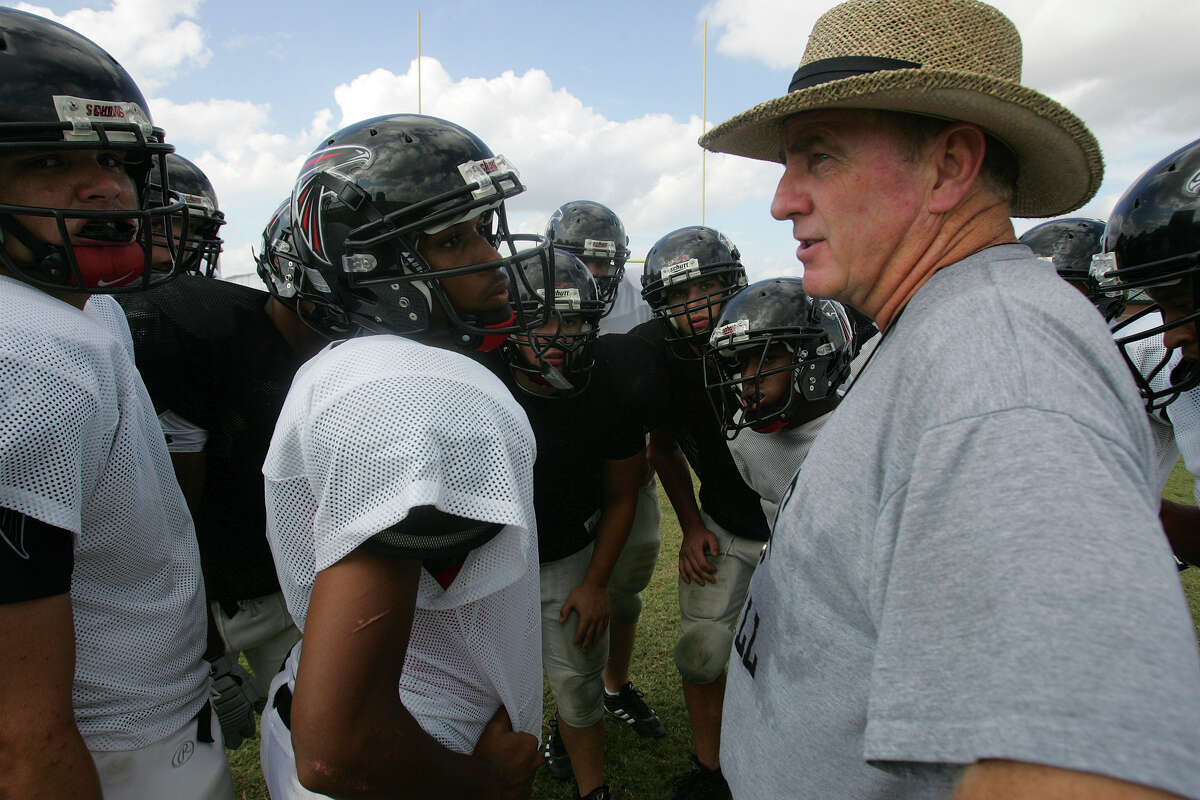 Bridges leaves Stevens to coach at Leander