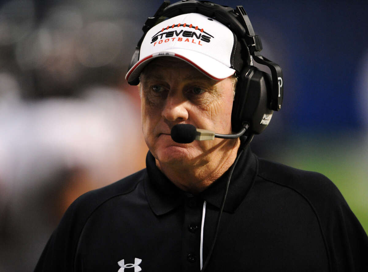 Bridges leaves Stevens to coach at Leander