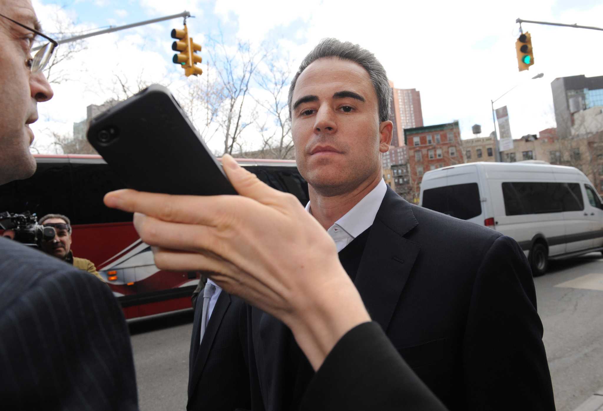 Hedge fund case widens as a top manager arrested