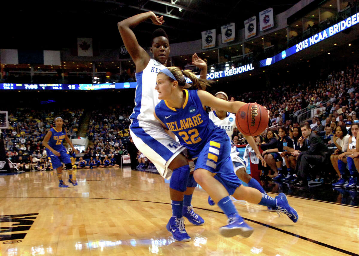 Big Evans bucket helps lift Kentucky past Delaware