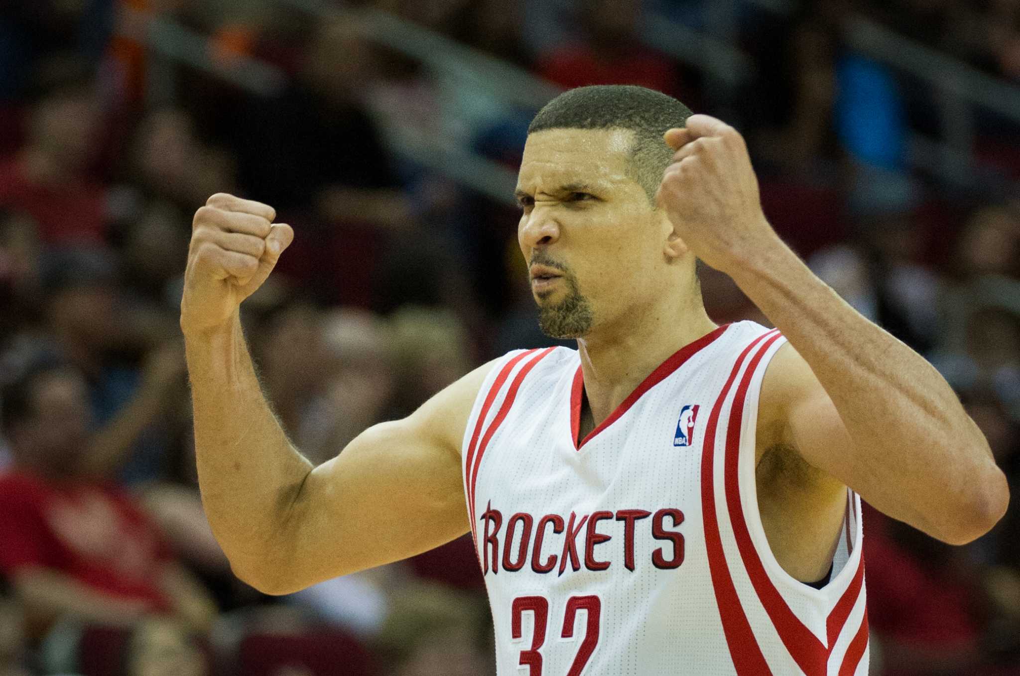 Rockets muster up some muscle to top Clippers