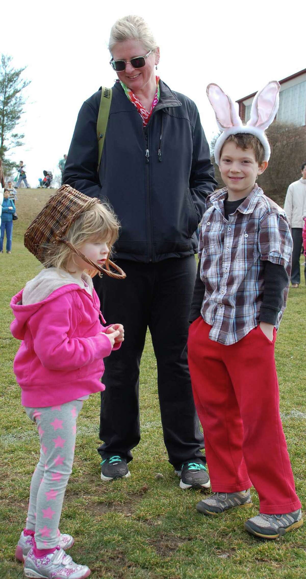 Greens Farms Firefighters Host Scramble For Easter Bounty