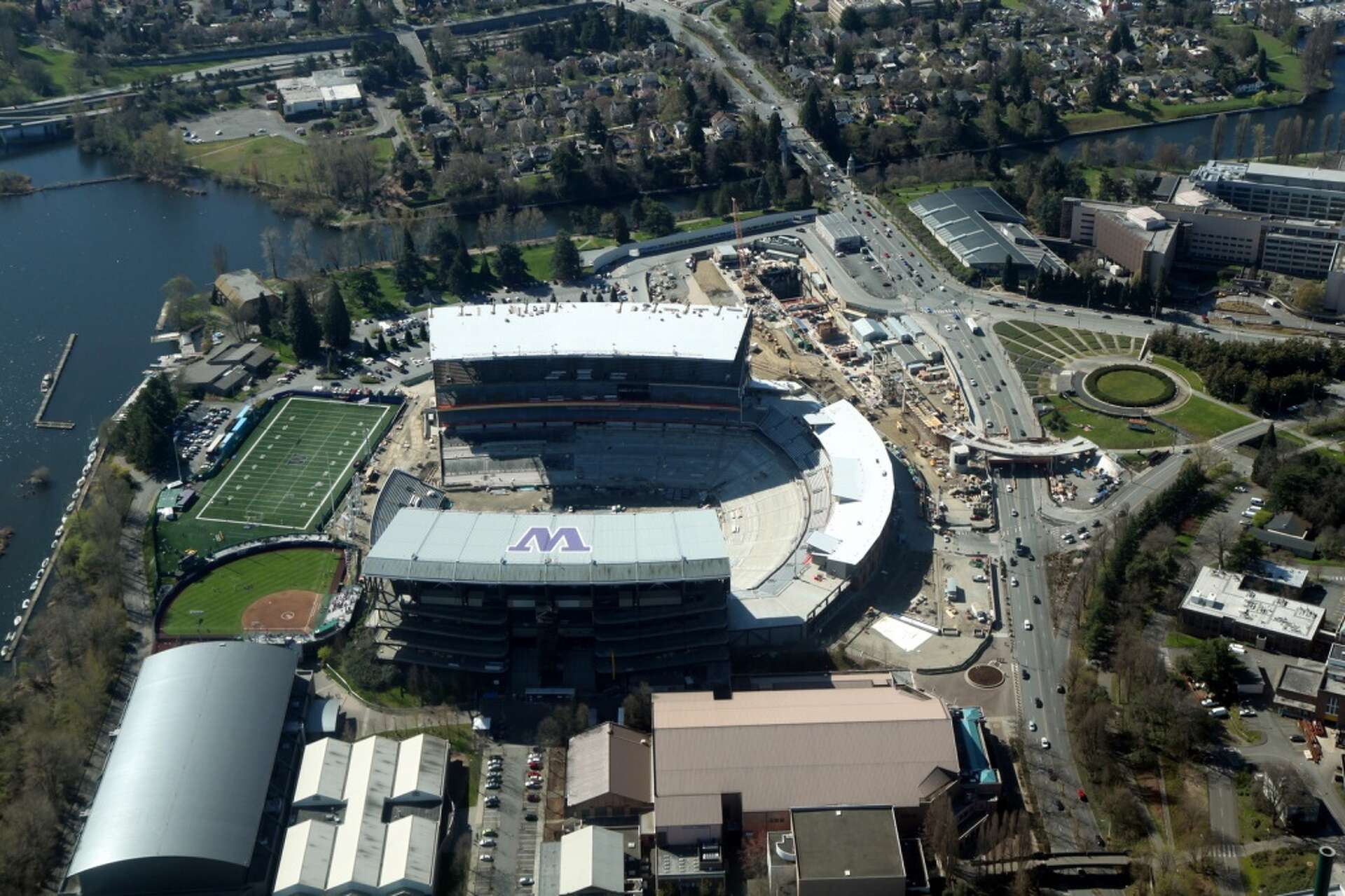 New Husky Stadium on schedule for kickoff Aug. 31