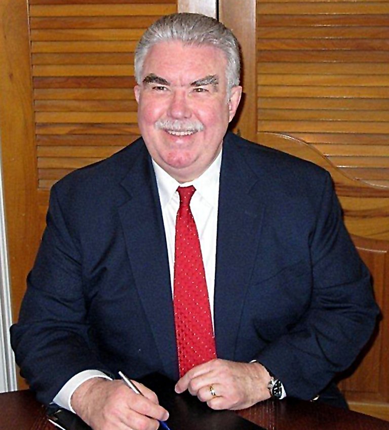 U.S. prosecutor quits Aryan case, citing security