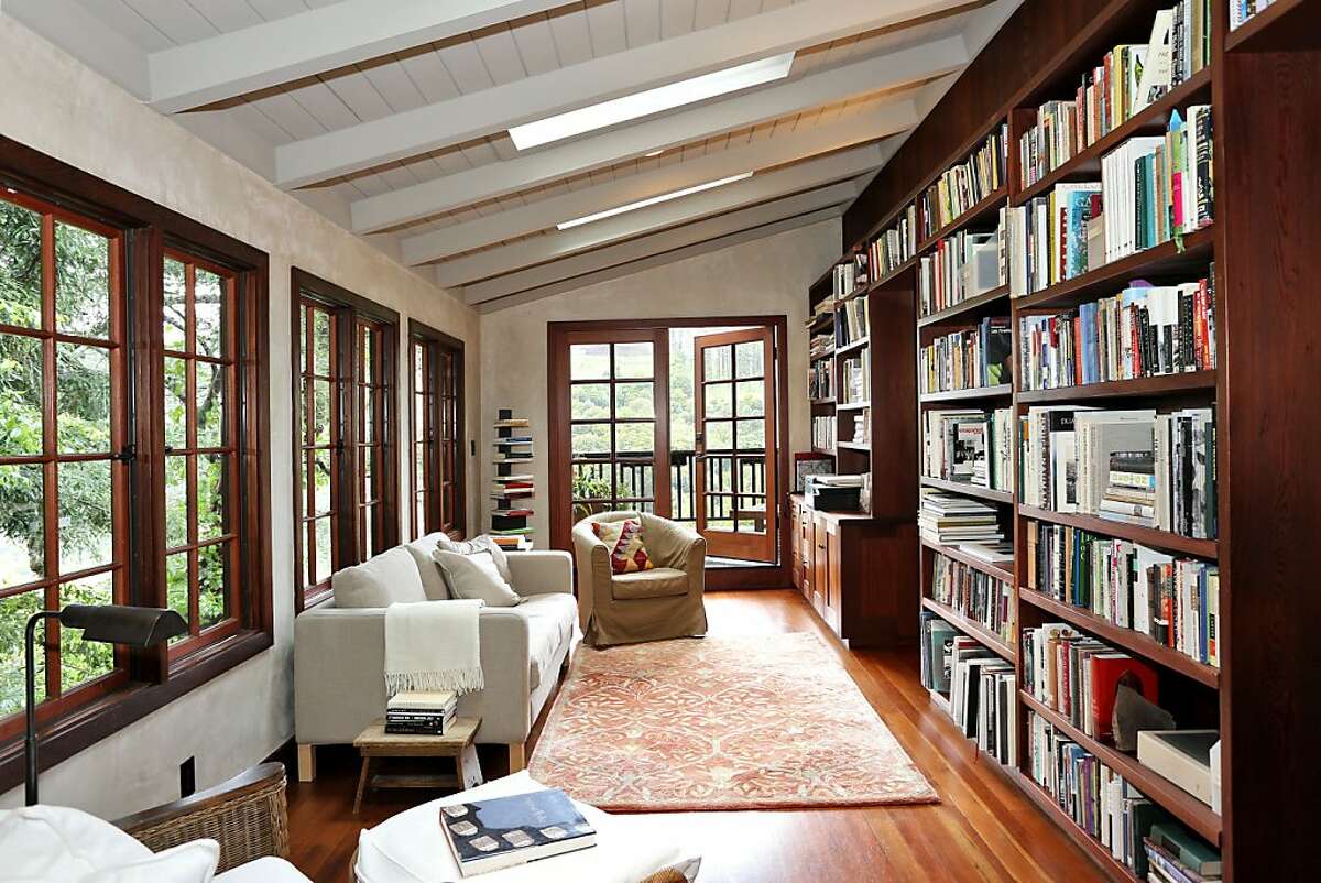 Berkeley craftsman offers canyon, bay views