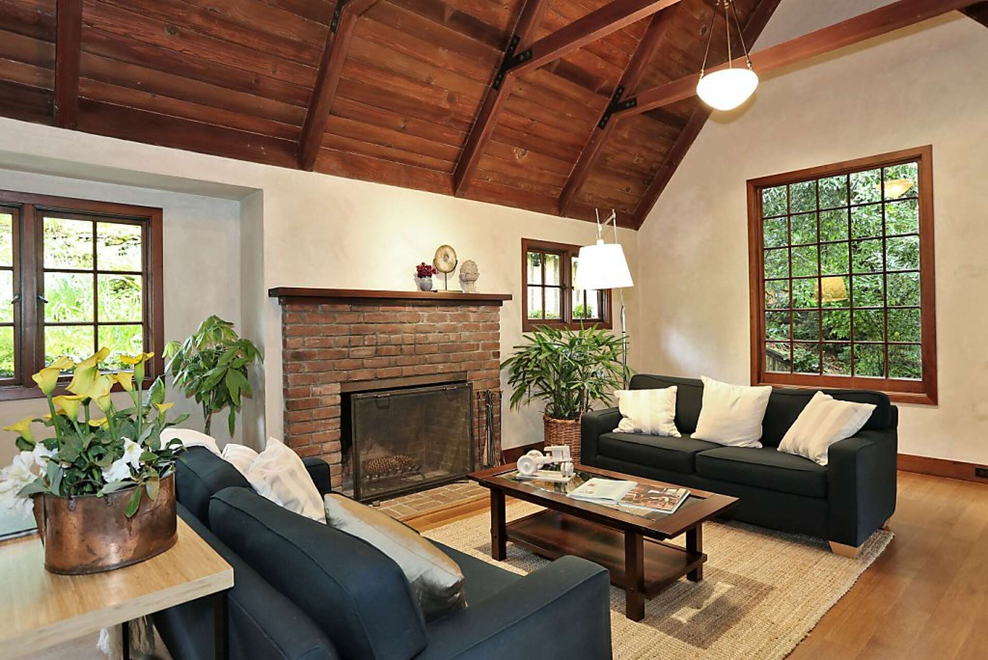 Berkeley craftsman offers canyon, bay views