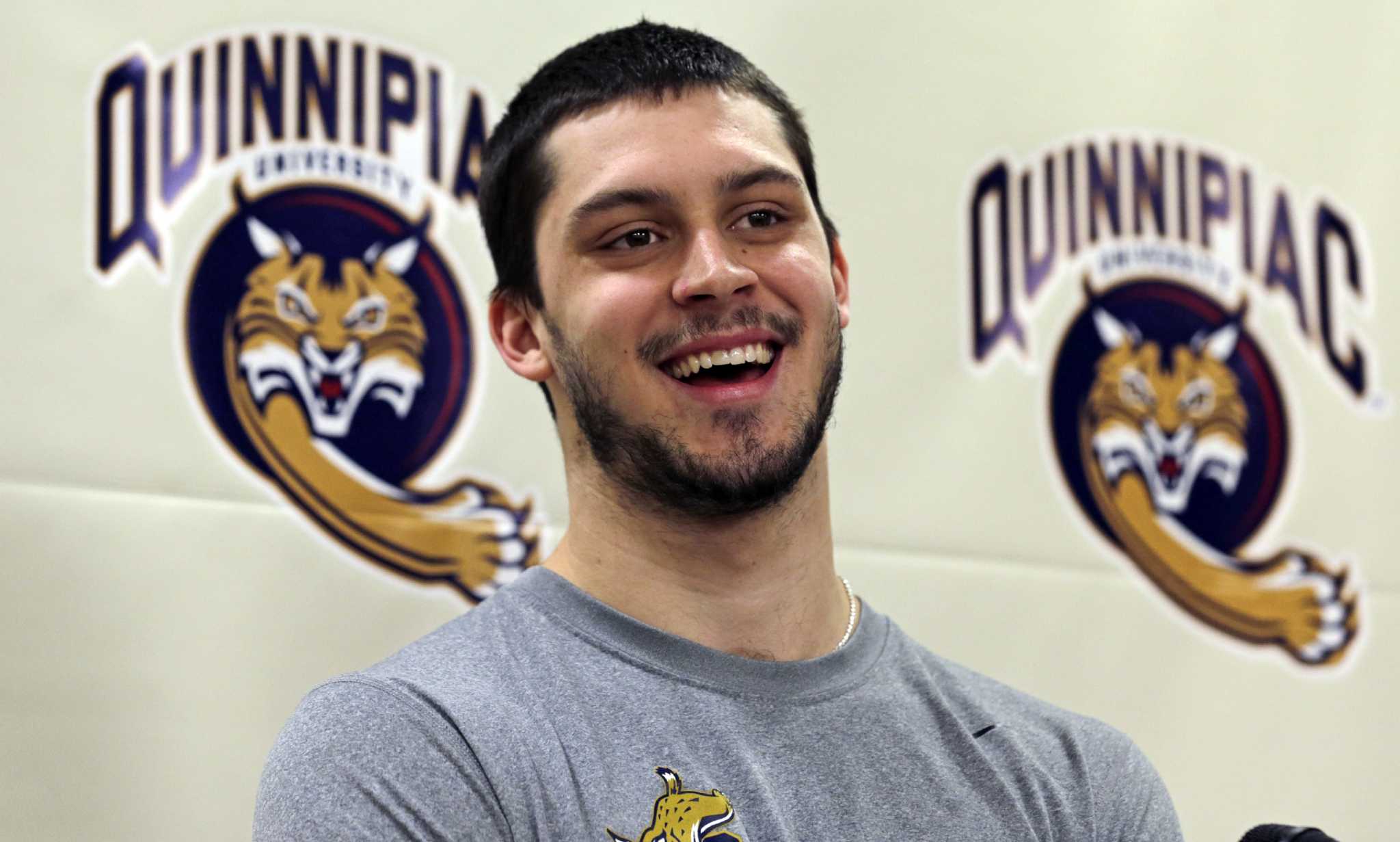 Hartzell's goaltending sweet music for Quinnipiac