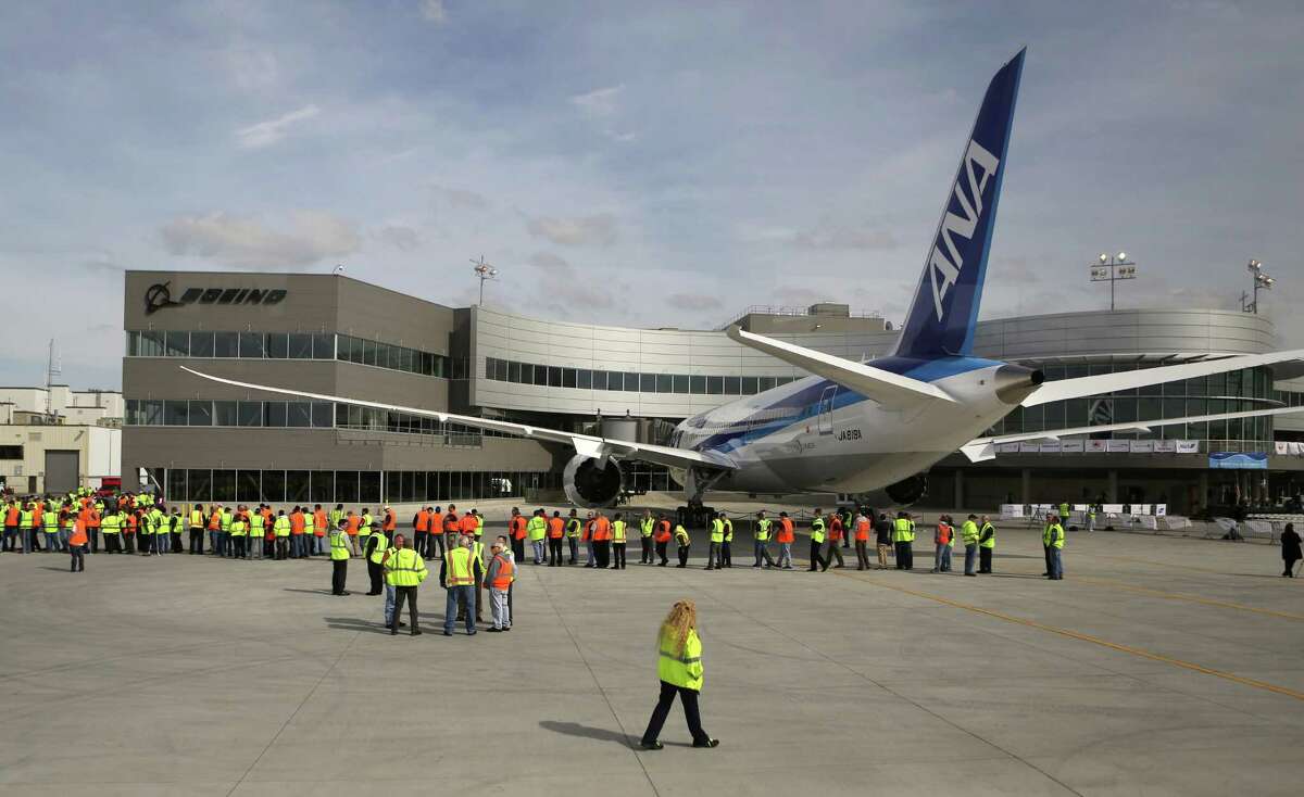 Commercial flights at Paine Field on hold for now