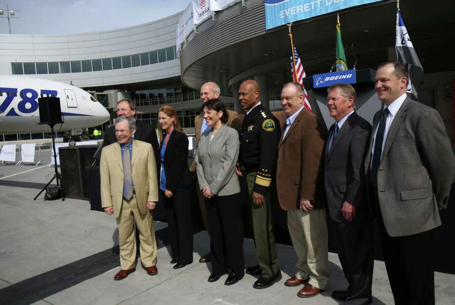 Boeing opens Everett Delivery Center - seattlepi.com