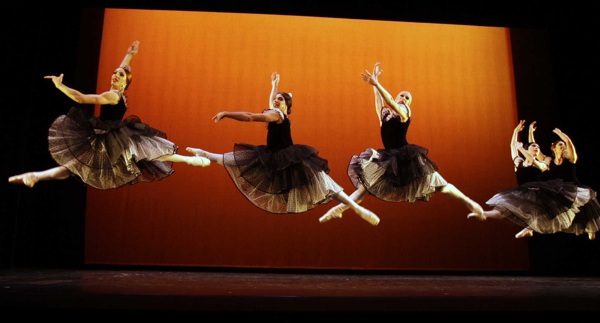 This classical ballet for serious lovers of comedy