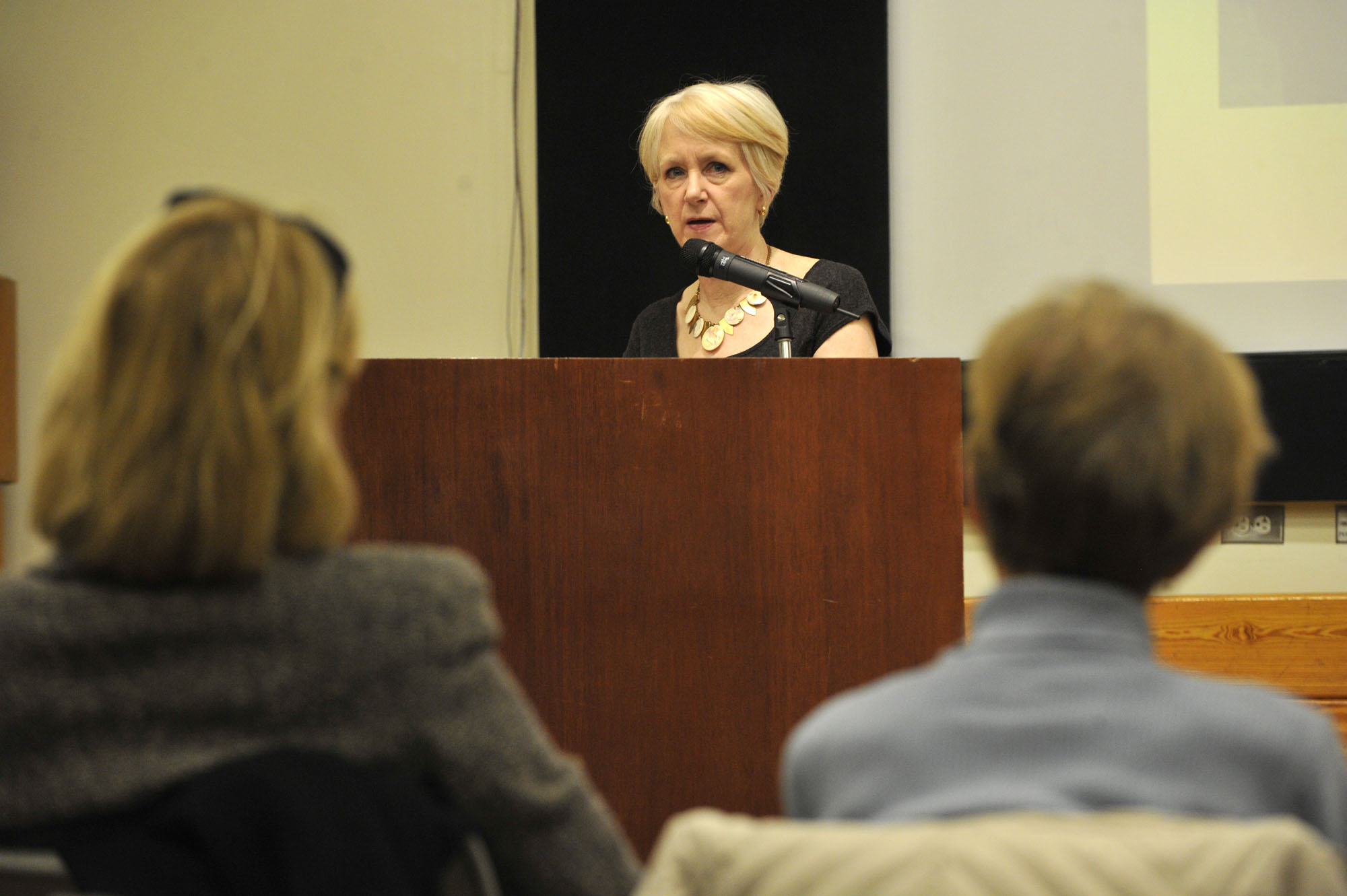 'Downton Abbey' inspiration draws crowd in Stamford