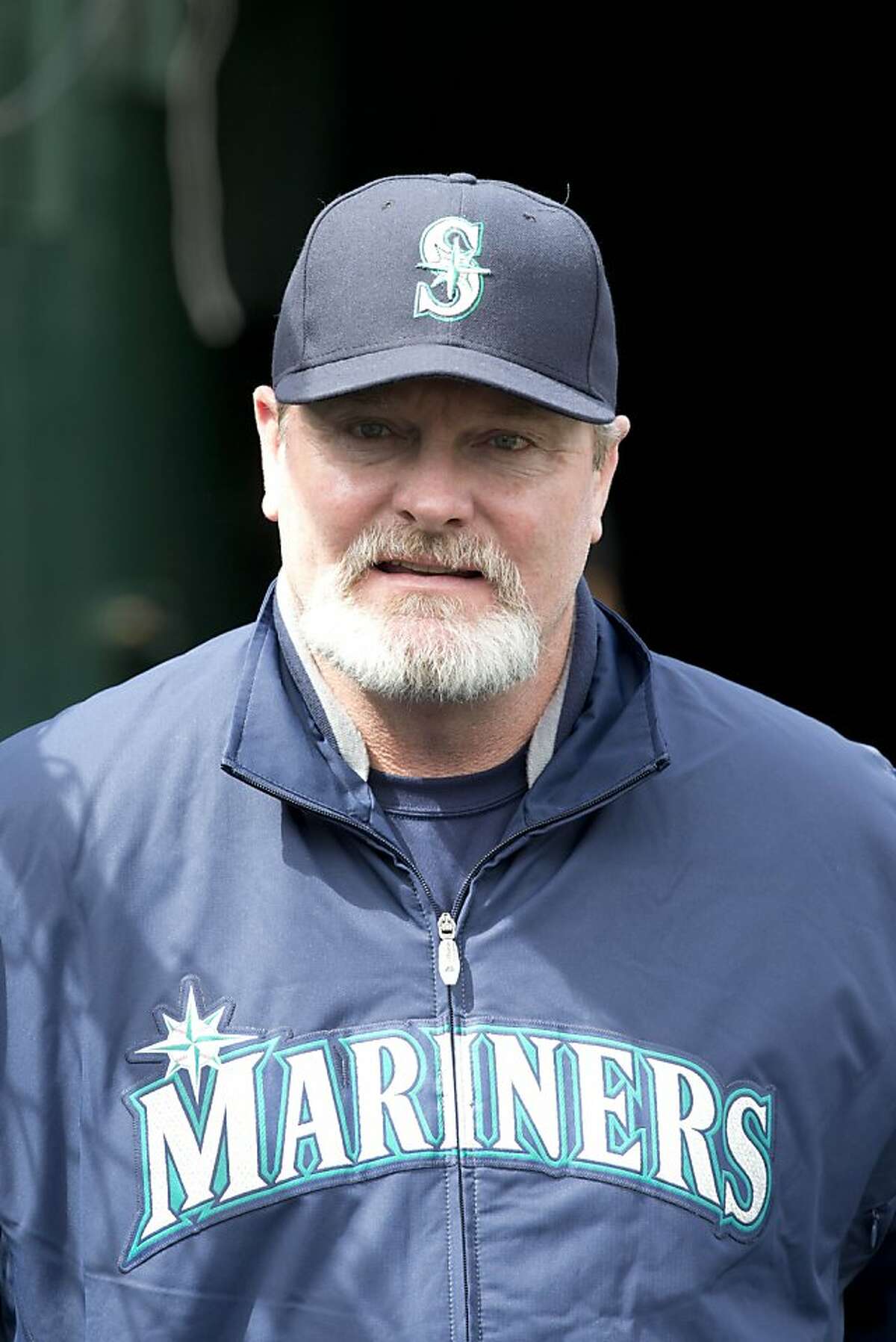 Bats waken in A's 8-2 win over Mariners