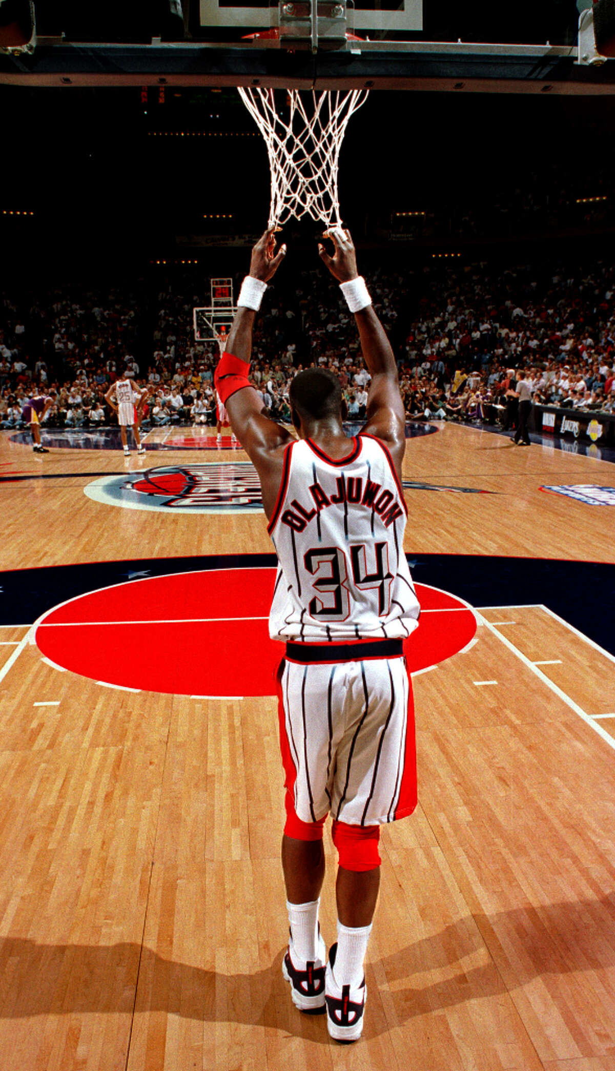 Hakeem Olajuwon set to open Red Mango Yogurt Cafe