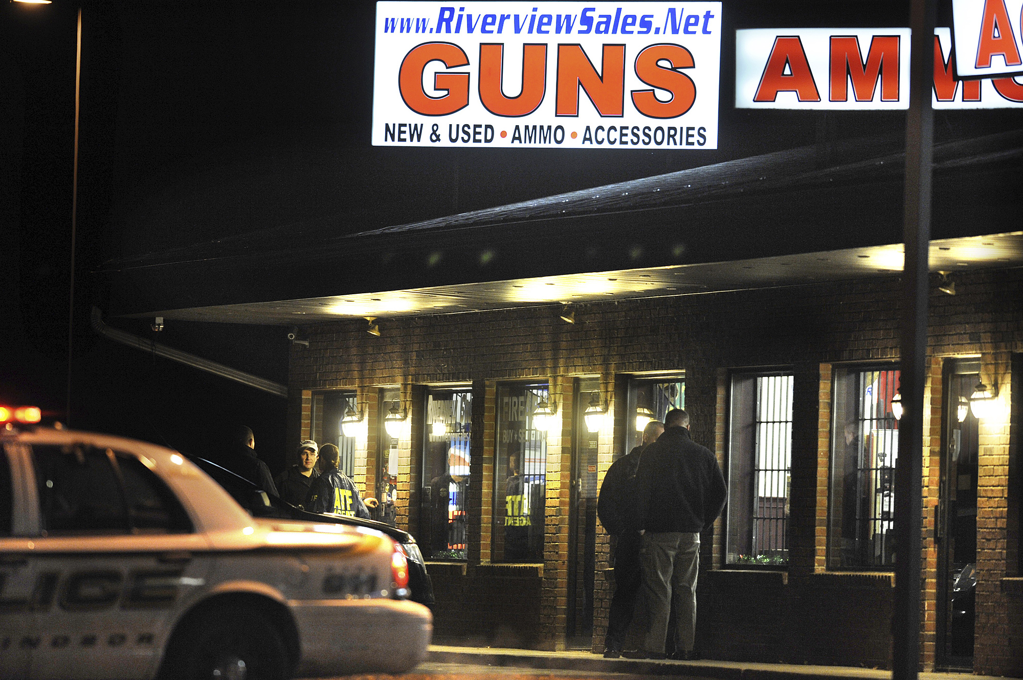Report: Gun shop had history of violations