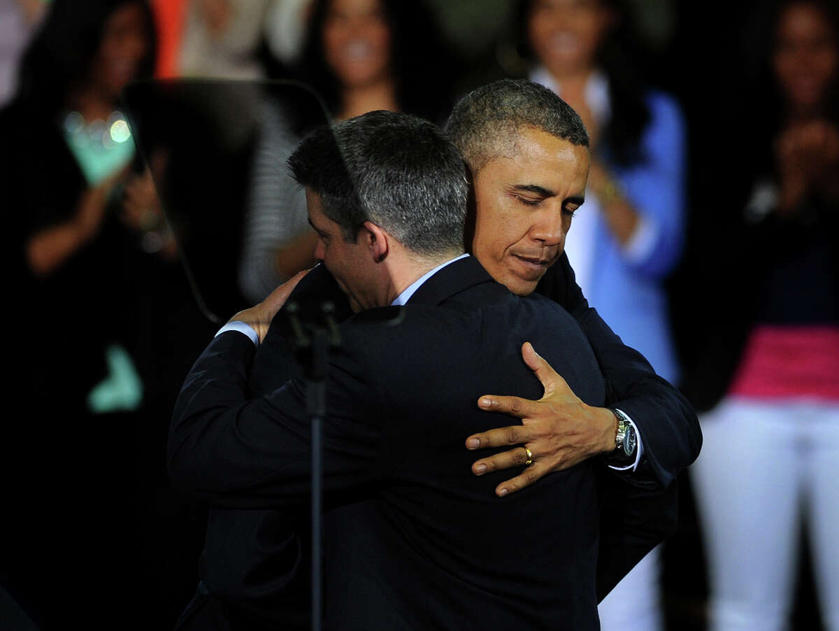 Obama lobbies from Connecticut for gun reform