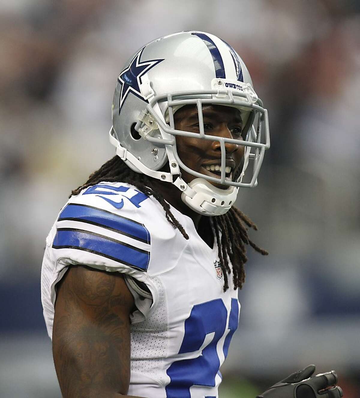 Raiders, DB Mike Jenkins agree to deal