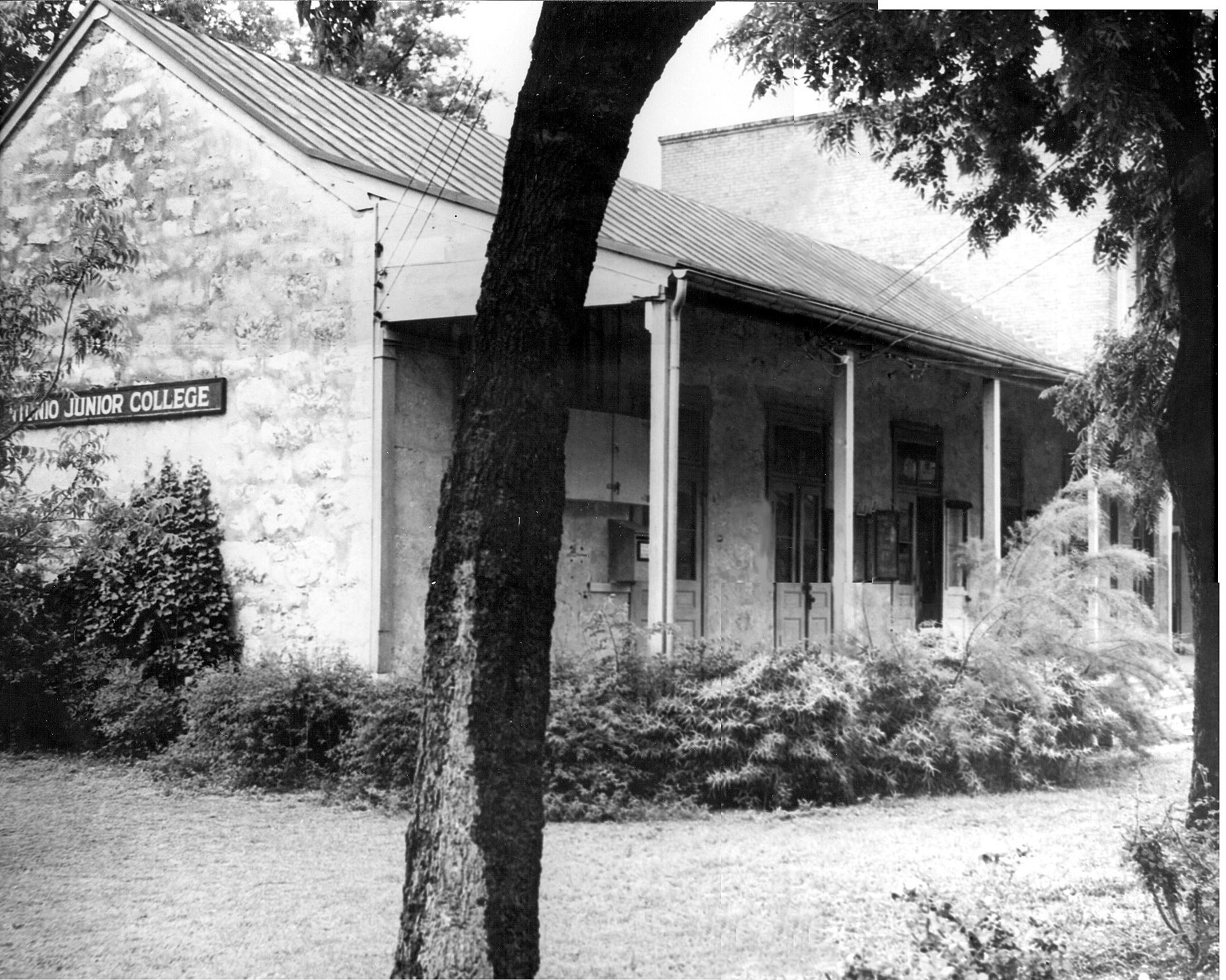 History: German-English school building still in use