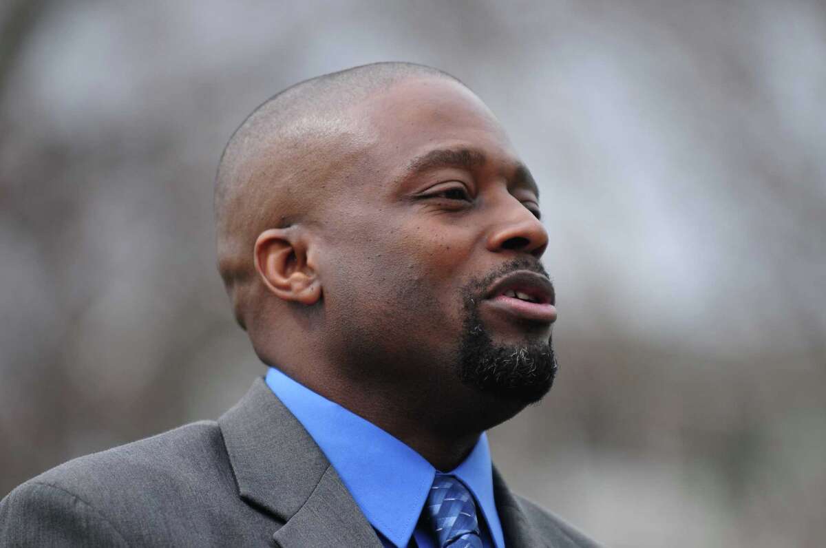 Popular Albany cop enters council race