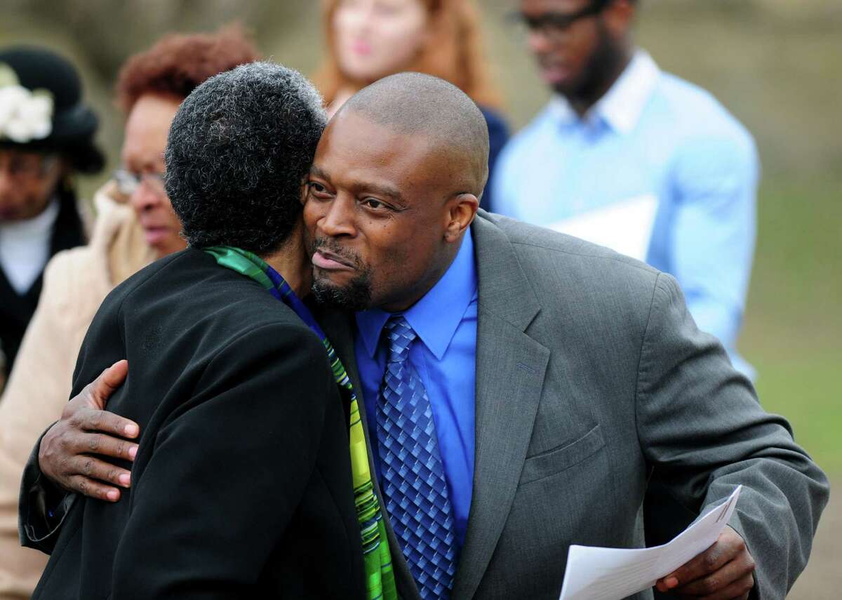 Popular Albany cop enters council race