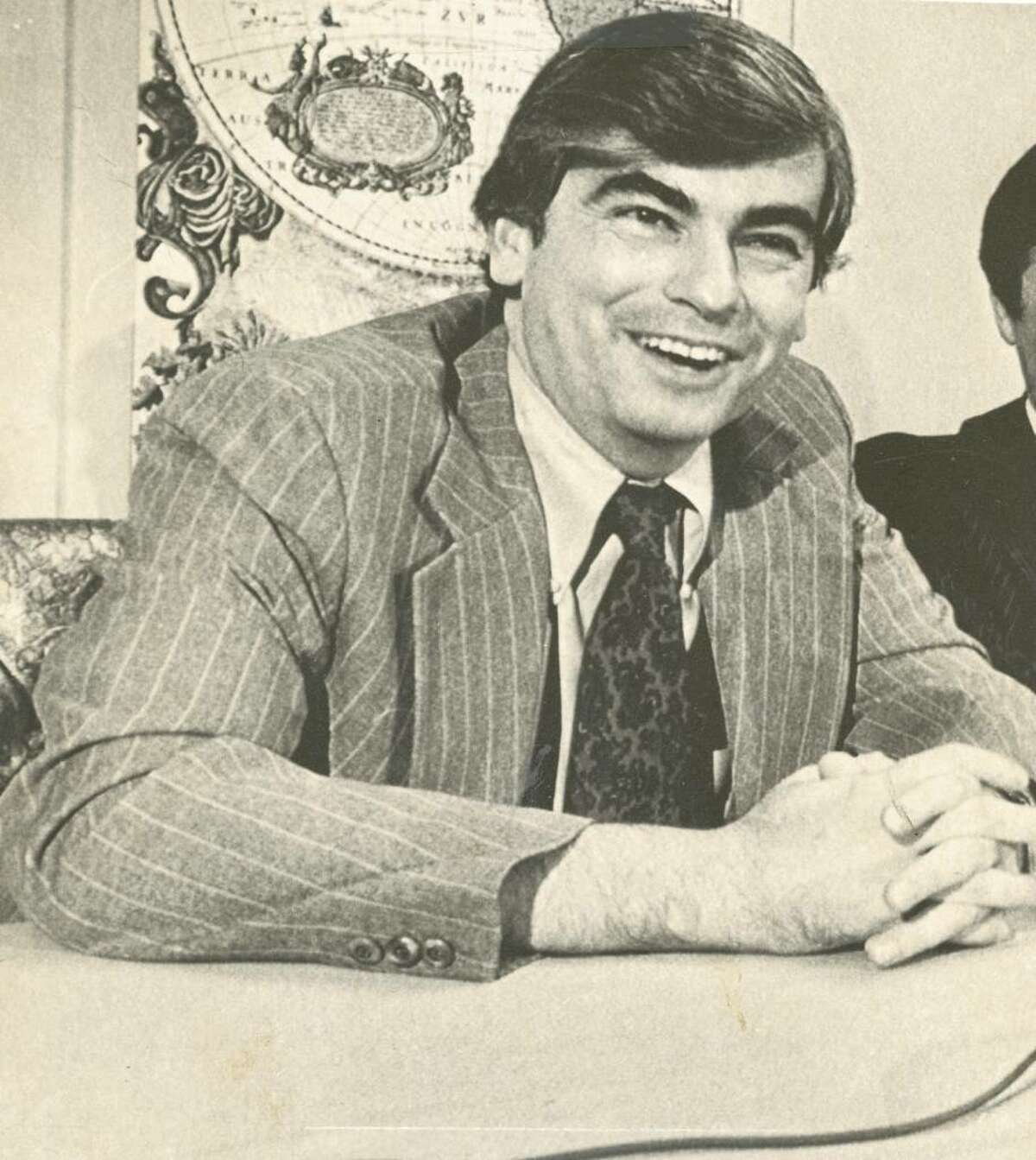 Dodd to announce he won't seek re-election