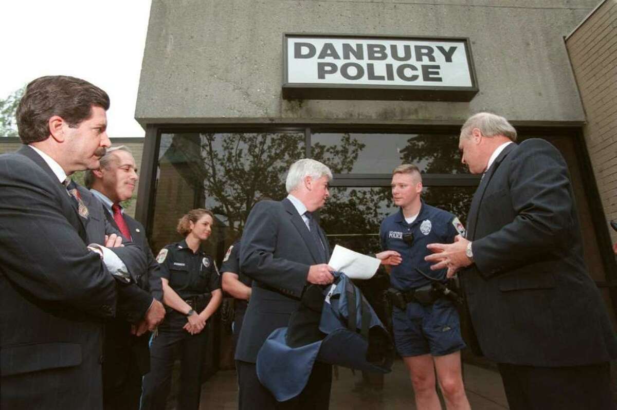 Dodd to announce he won't seek re-election