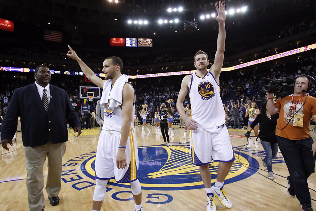 Warriors beat T'wolves, clinch playoffs